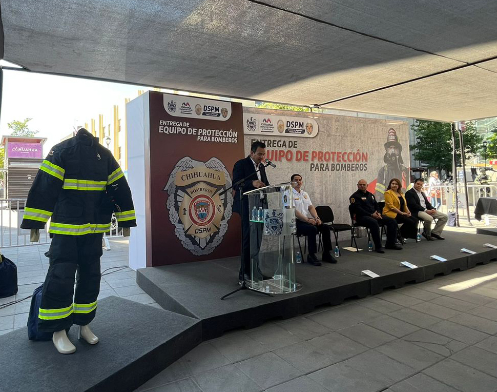 Les hacen justicia: Equipan al Heroico Cuerpo de Bomberos - Norte De Chihuahua