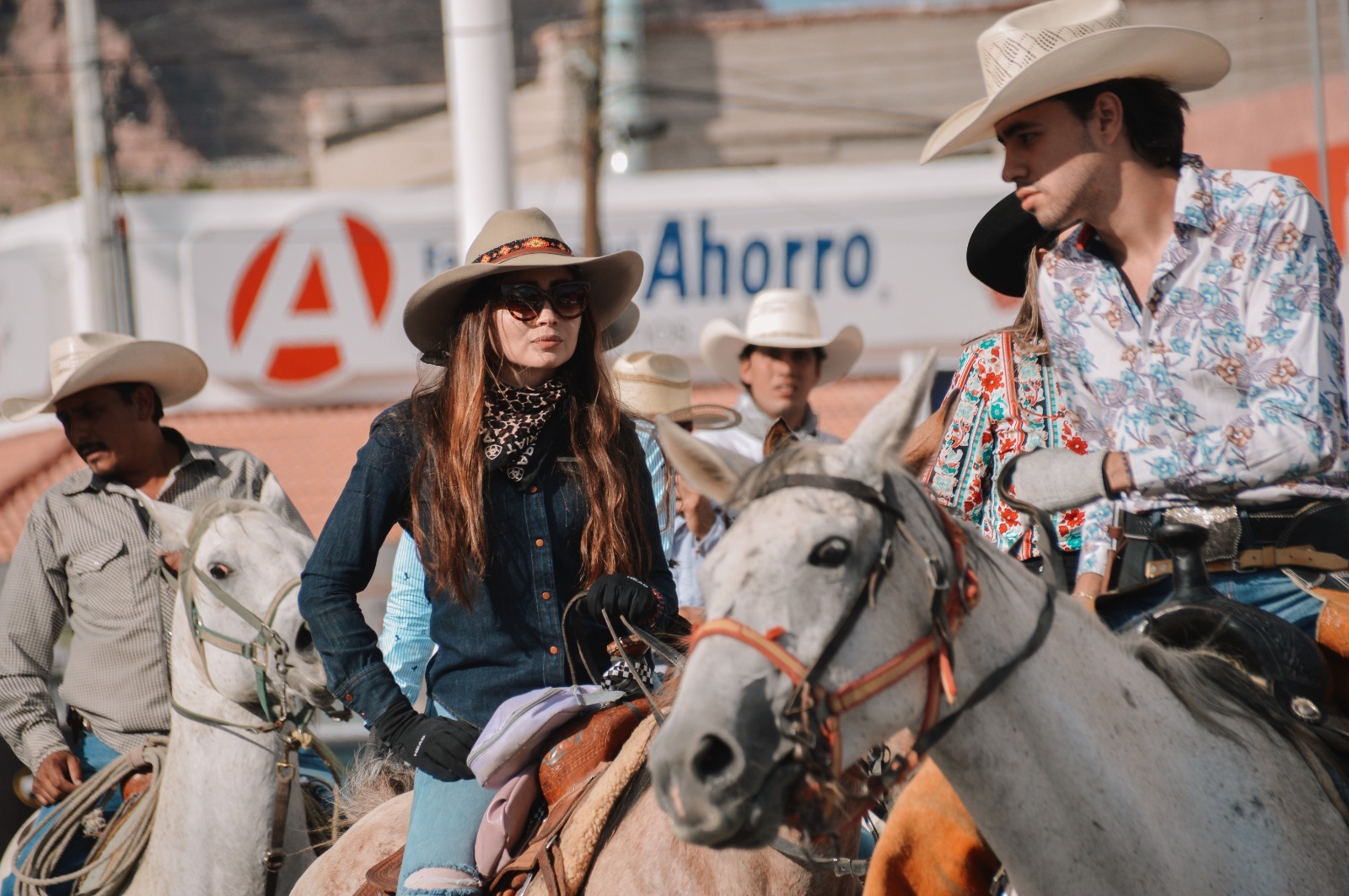 Esperan en Parral a 30 mil espectadores para Gran Cabalgata Villista ...