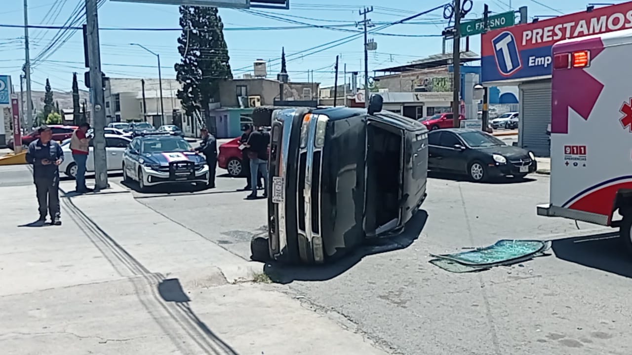 Choque volcadura en la Vallarta deja un lesionado - Norte De Chihuahua