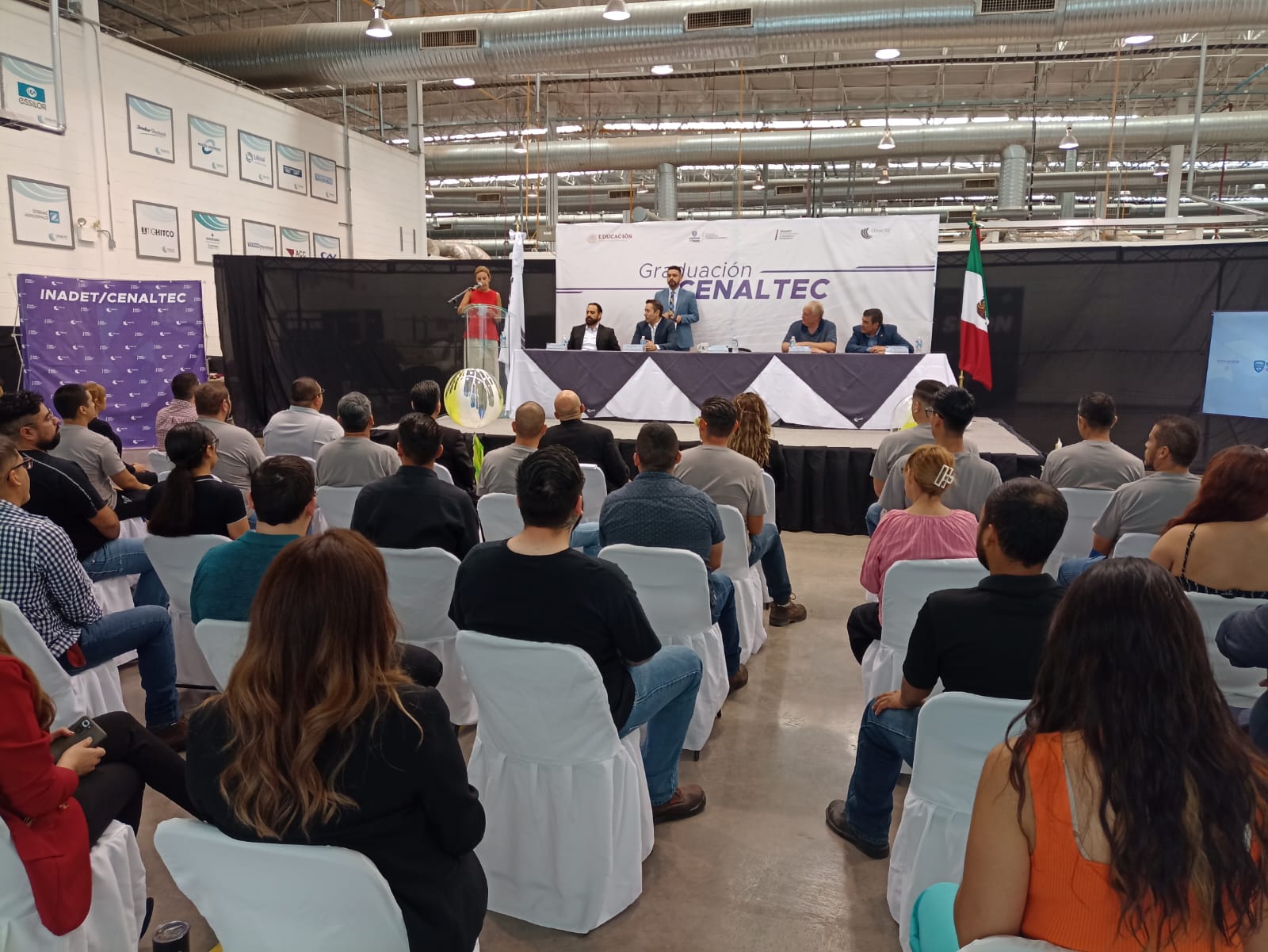 Se gradúa del Cenaltec primera generación que trabajara en la empresa ...