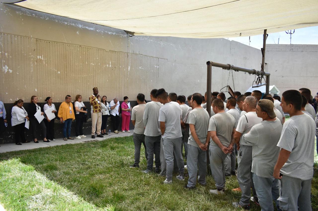 Visita príncipe de Camerún instalaciones del Cereso 3 de Ciudad Juárez ...