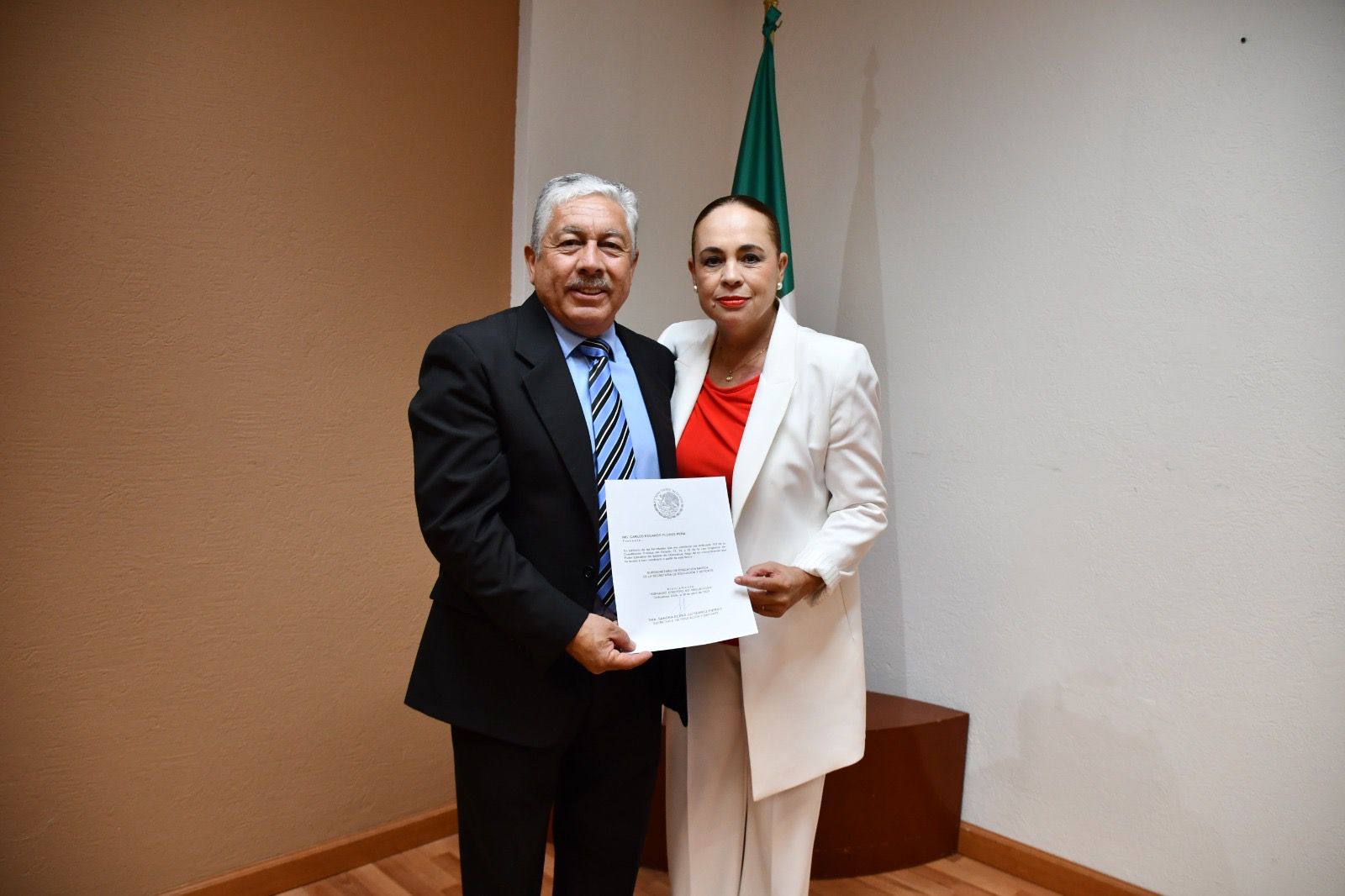 Deja su cargo subsecretario de Educación Básica en la SEyD - Norte De ...