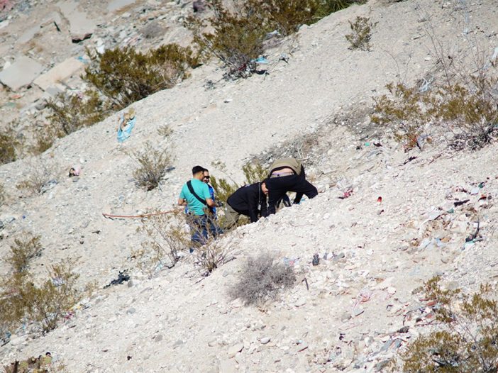 Hallan en Ciudad Juárez seis cuerpos en fosa clandestina - Norte De Chihuahua