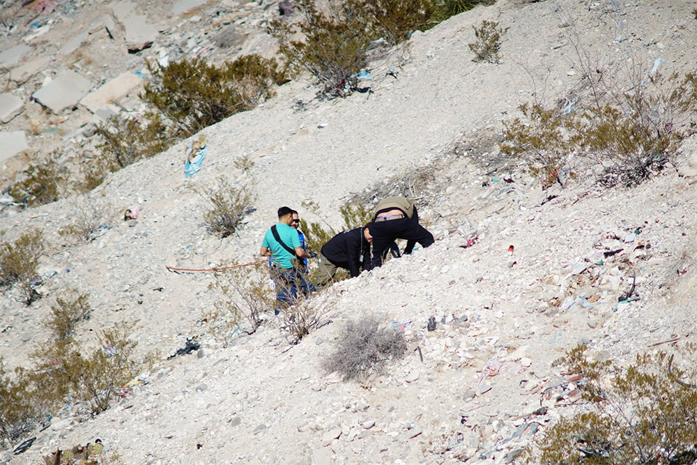 Hallan en Ciudad Juárez seis cuerpos en fosa clandestina - Norte De Chihuahua