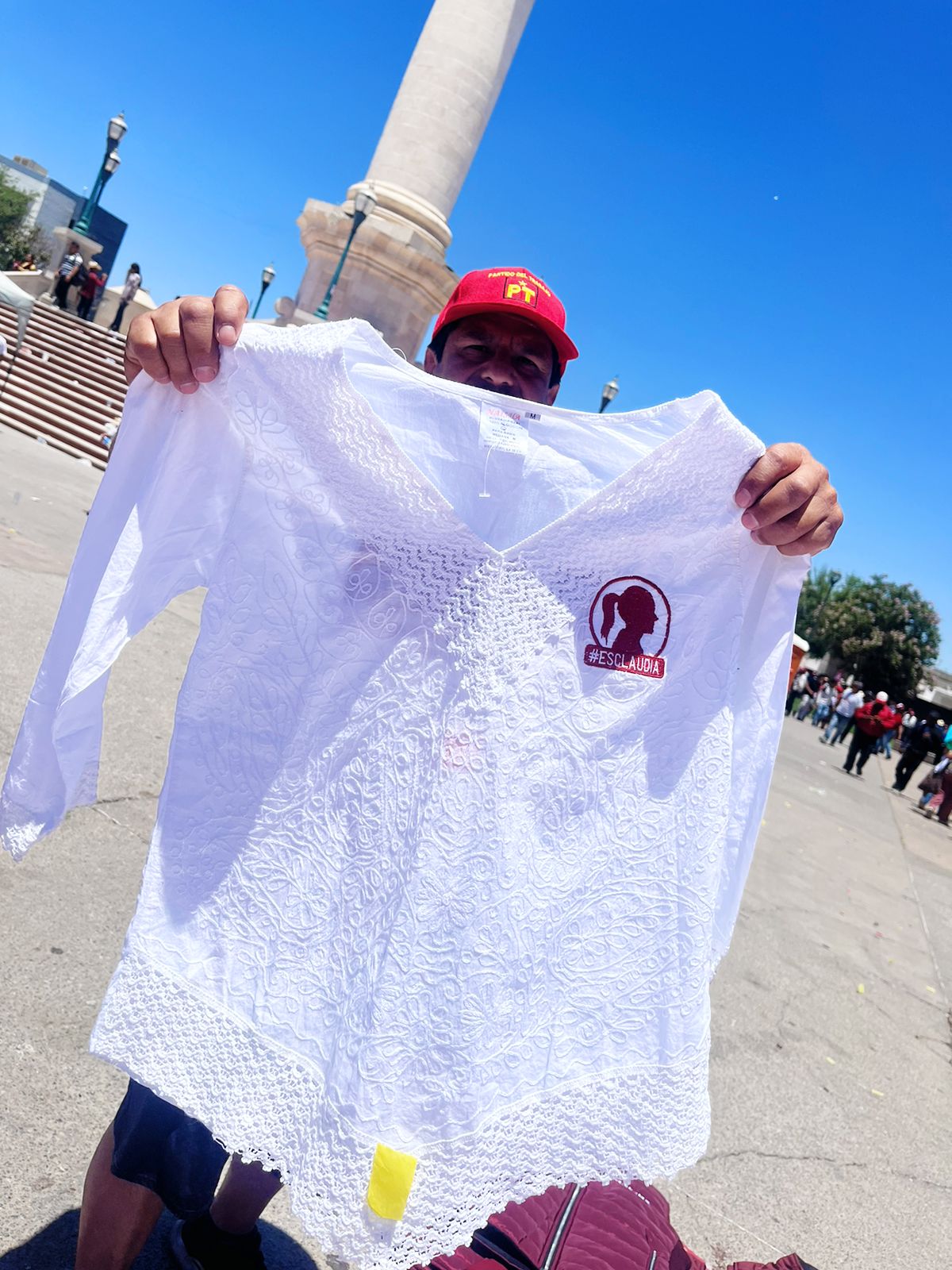 ¡Lleve, lleve! De 100 a 500 pesos “MERCH” de Morena, Amlo y Claudia ...